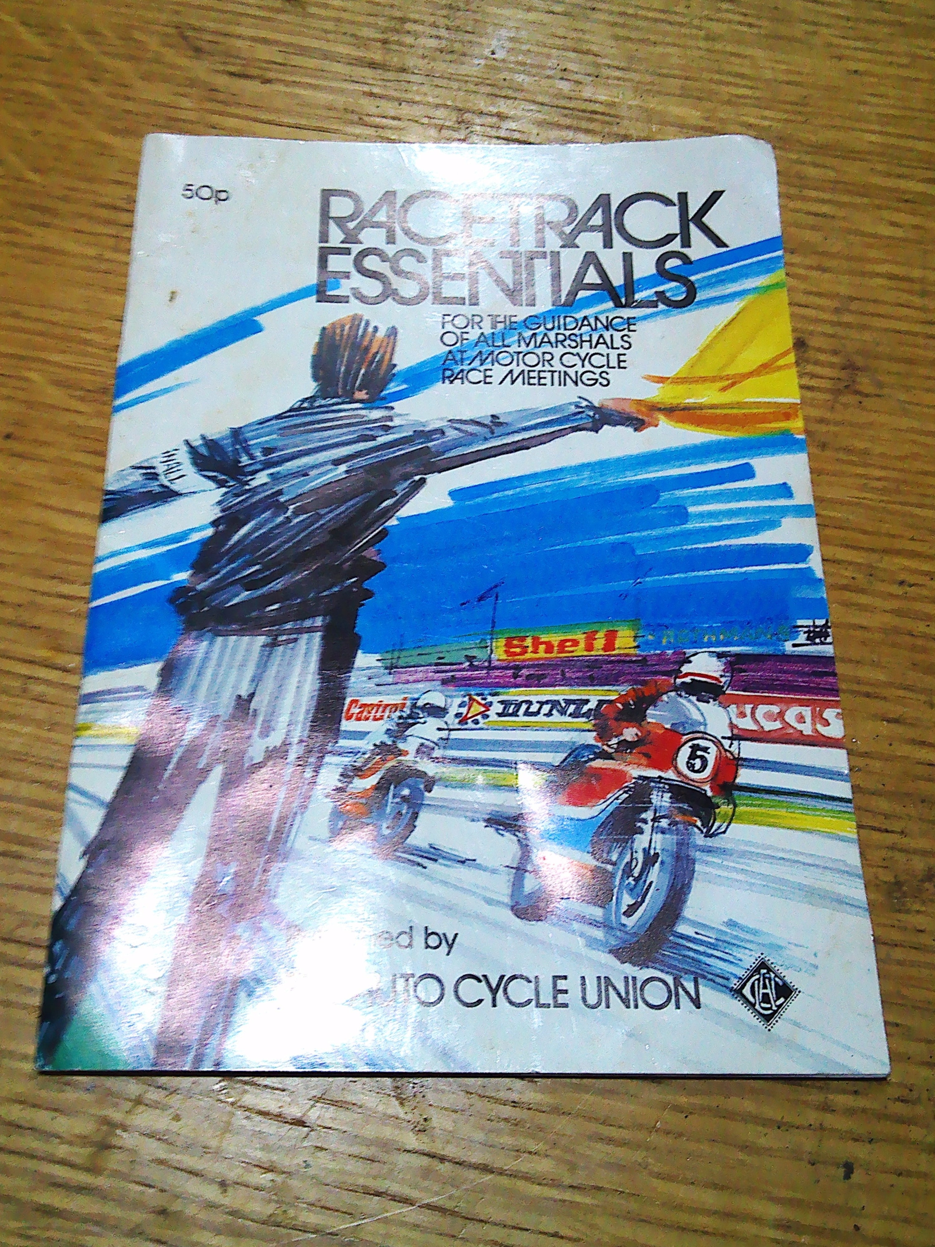 Auto Cycle Union Racetrack Essentials handbook – Huggys Speedshop