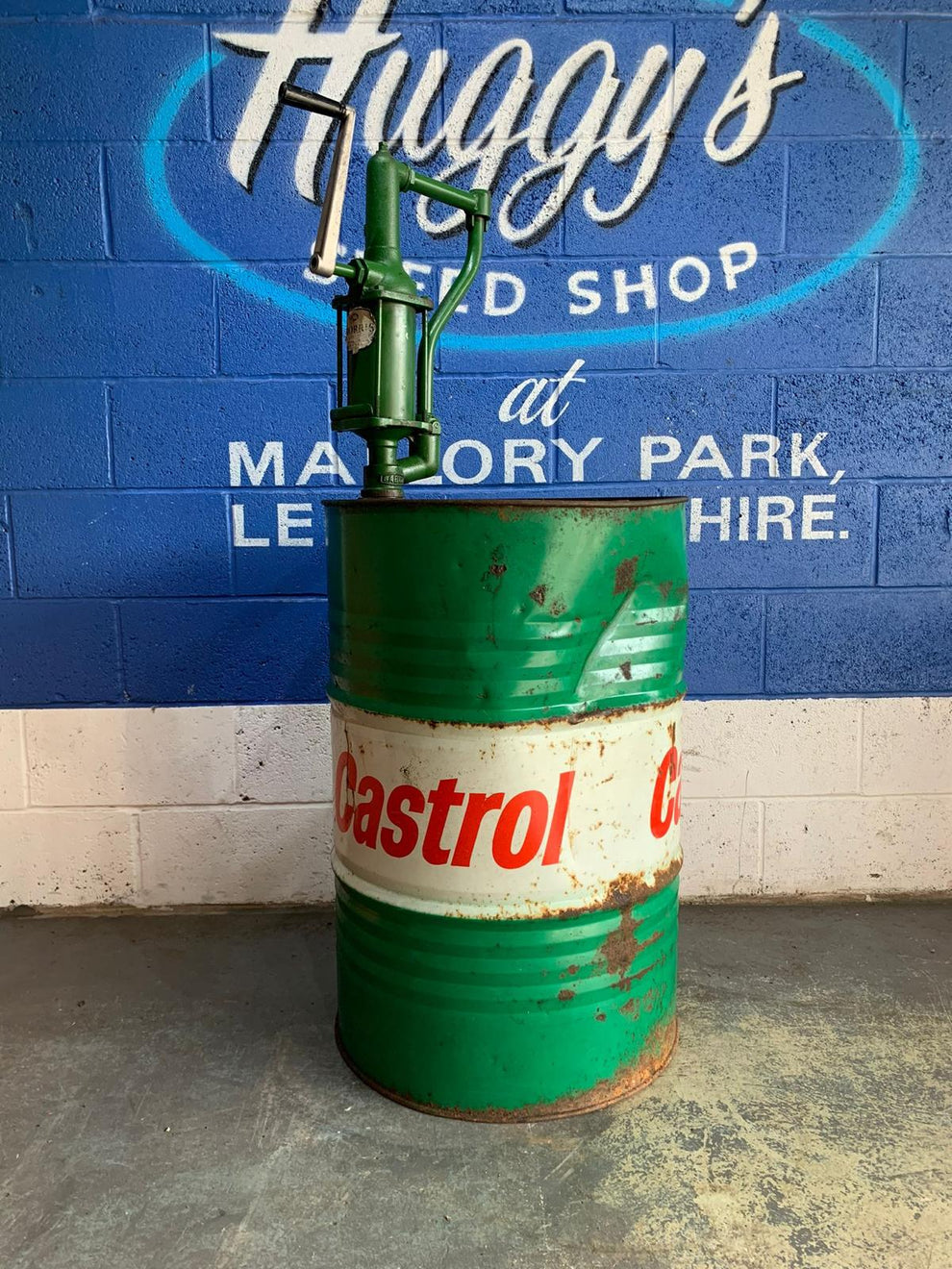 CASTROL OIL BARREL WITH PUMP – Huggys Speedshop