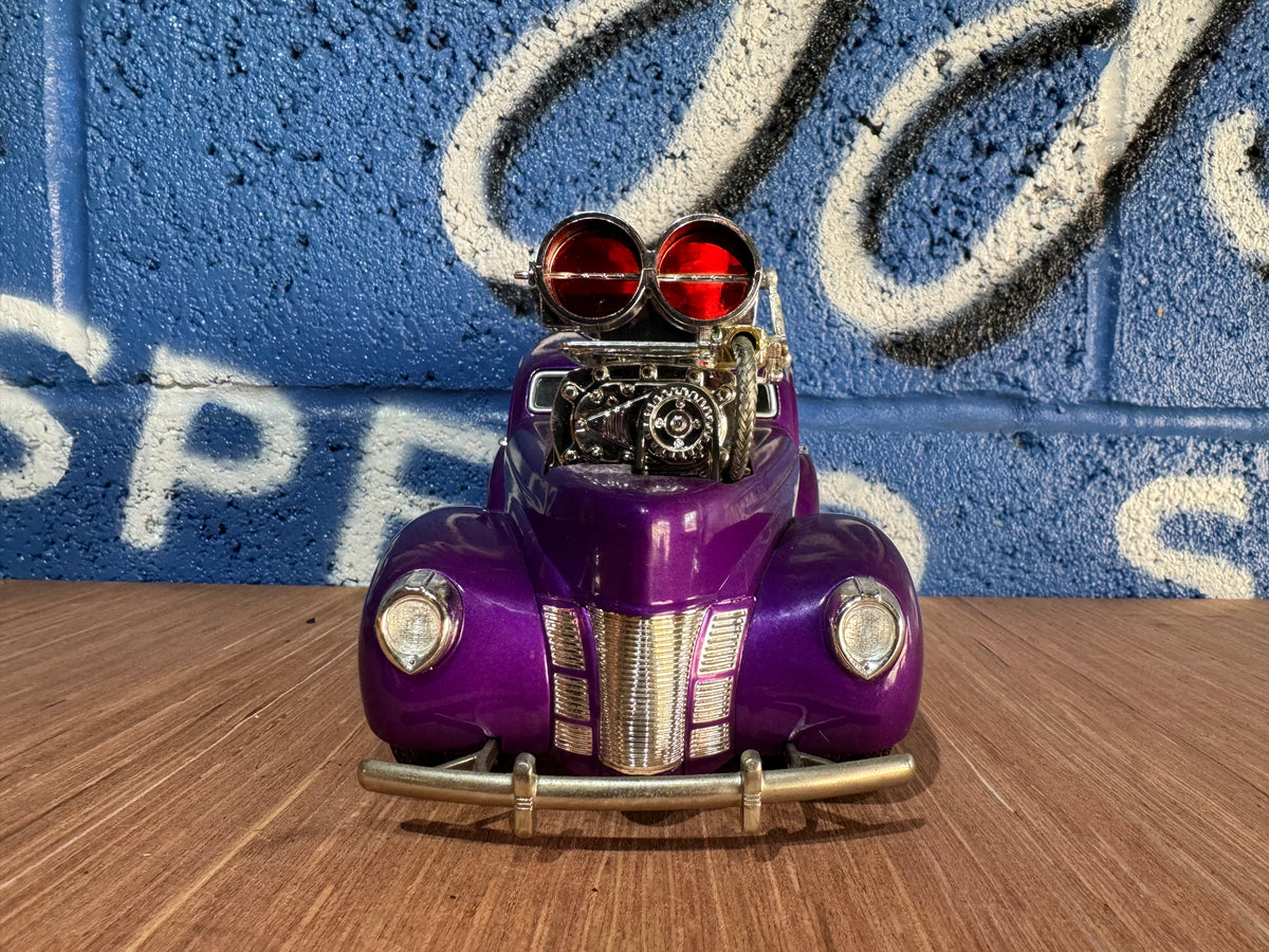 1940 PURPLE FORD SEDAN DELIVERY 1/18 SCALE MUSCLE MASHINES – Huggys ...
