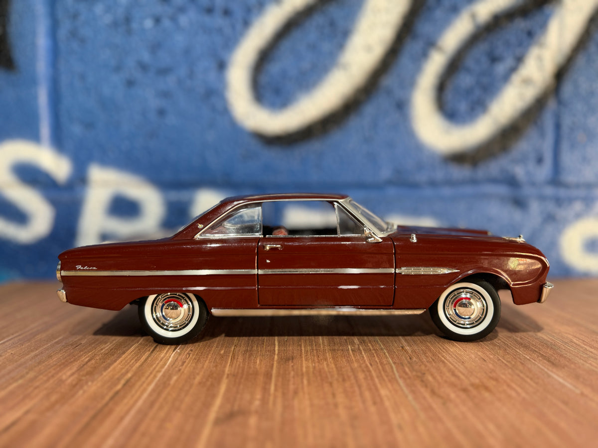 1963 FORD FALCON 1/18 SCALE DIECAST ROAD SIGNATURE TOY – Huggys Speedshop