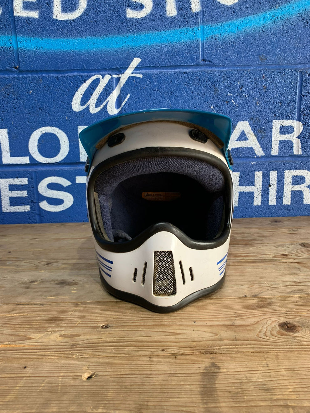 BELL TNT MOTO 3 LARGE HELMET WHITE AND BLUE – Huggys Speedshop